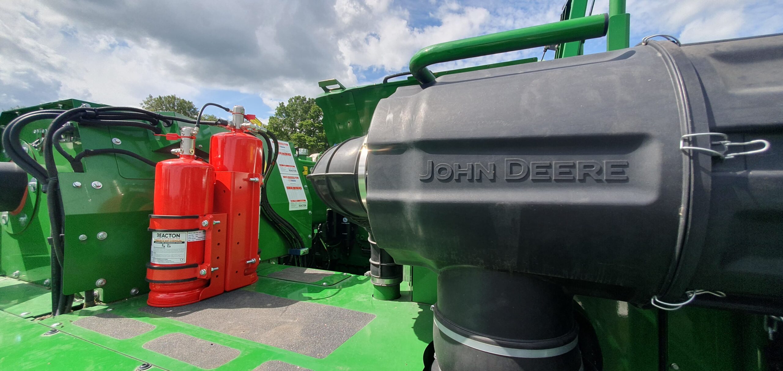 Ķērpji ZS - REACTON fire suppression system for John Deere T660i ...
